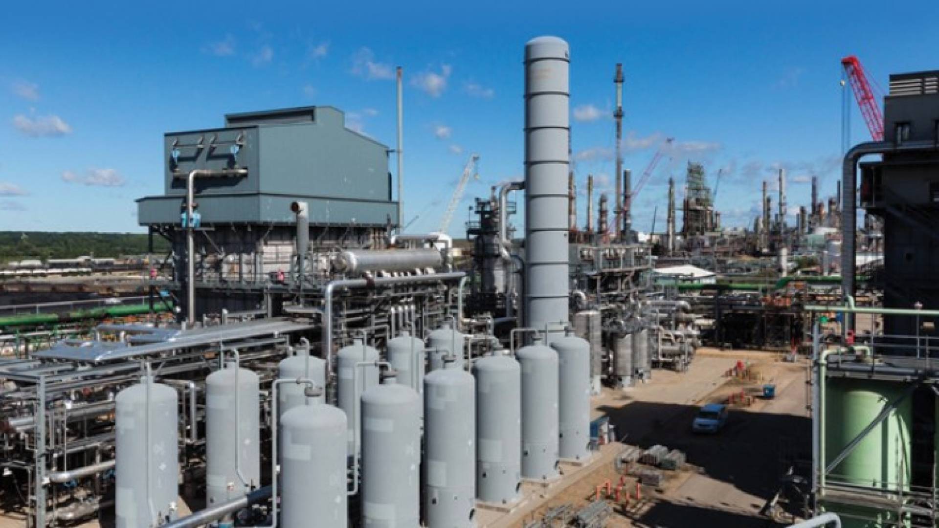 Roya News | No plans for new petroleum refinery in Jordan