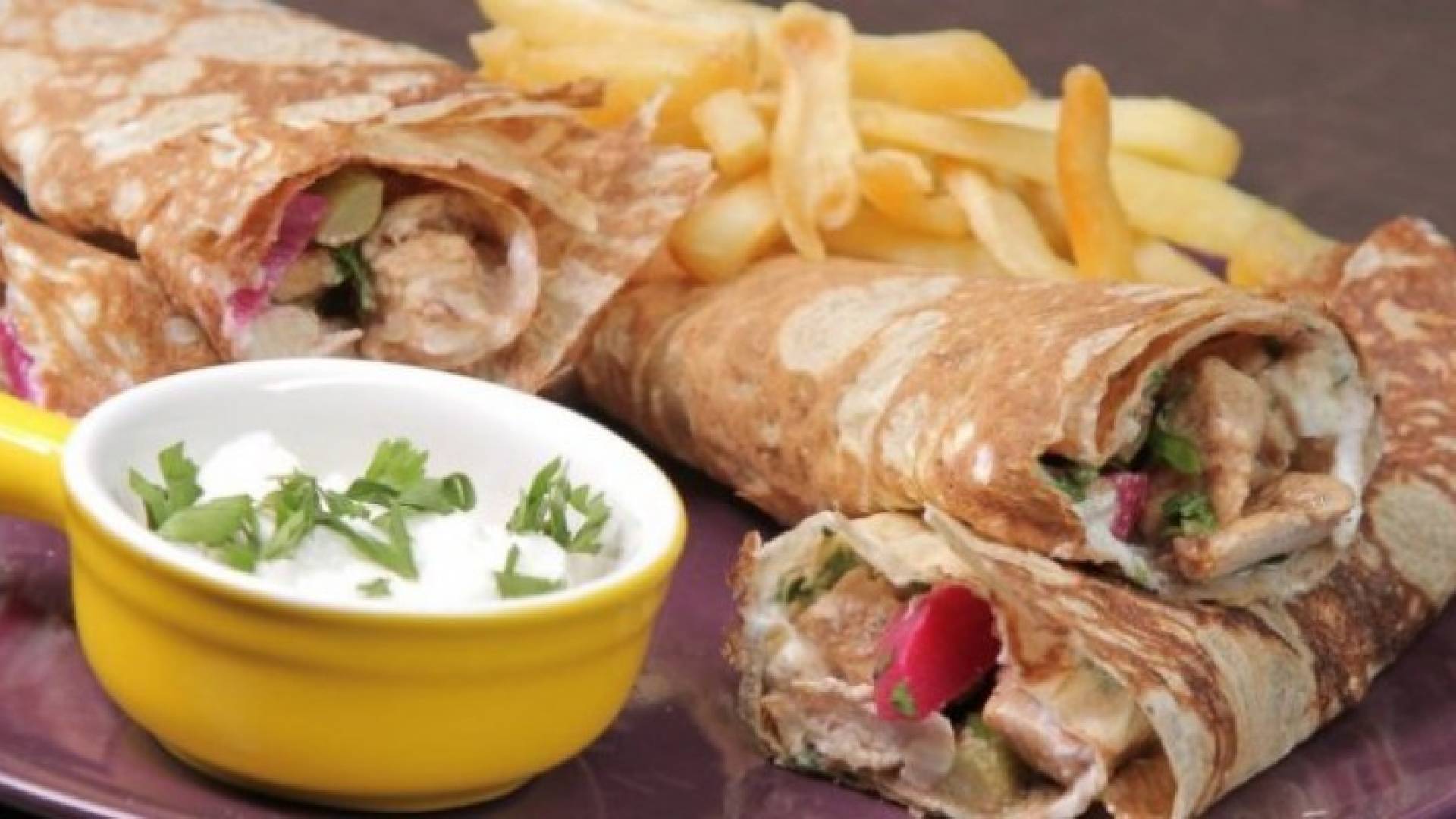 Roya News | Closure of restaurant in Amman due to coronavirus crisis