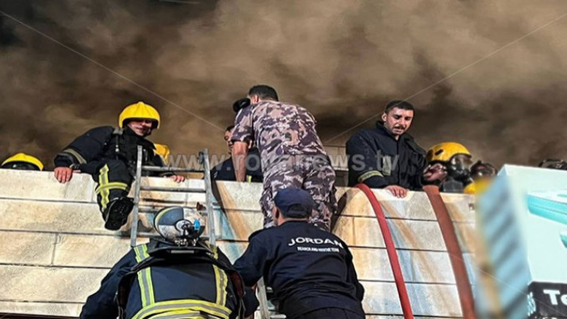Roya News | Two injured in warehouse fire in Amman