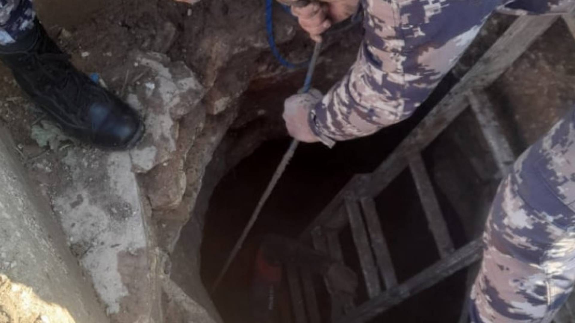 Roya News | Three rescued from empty water well