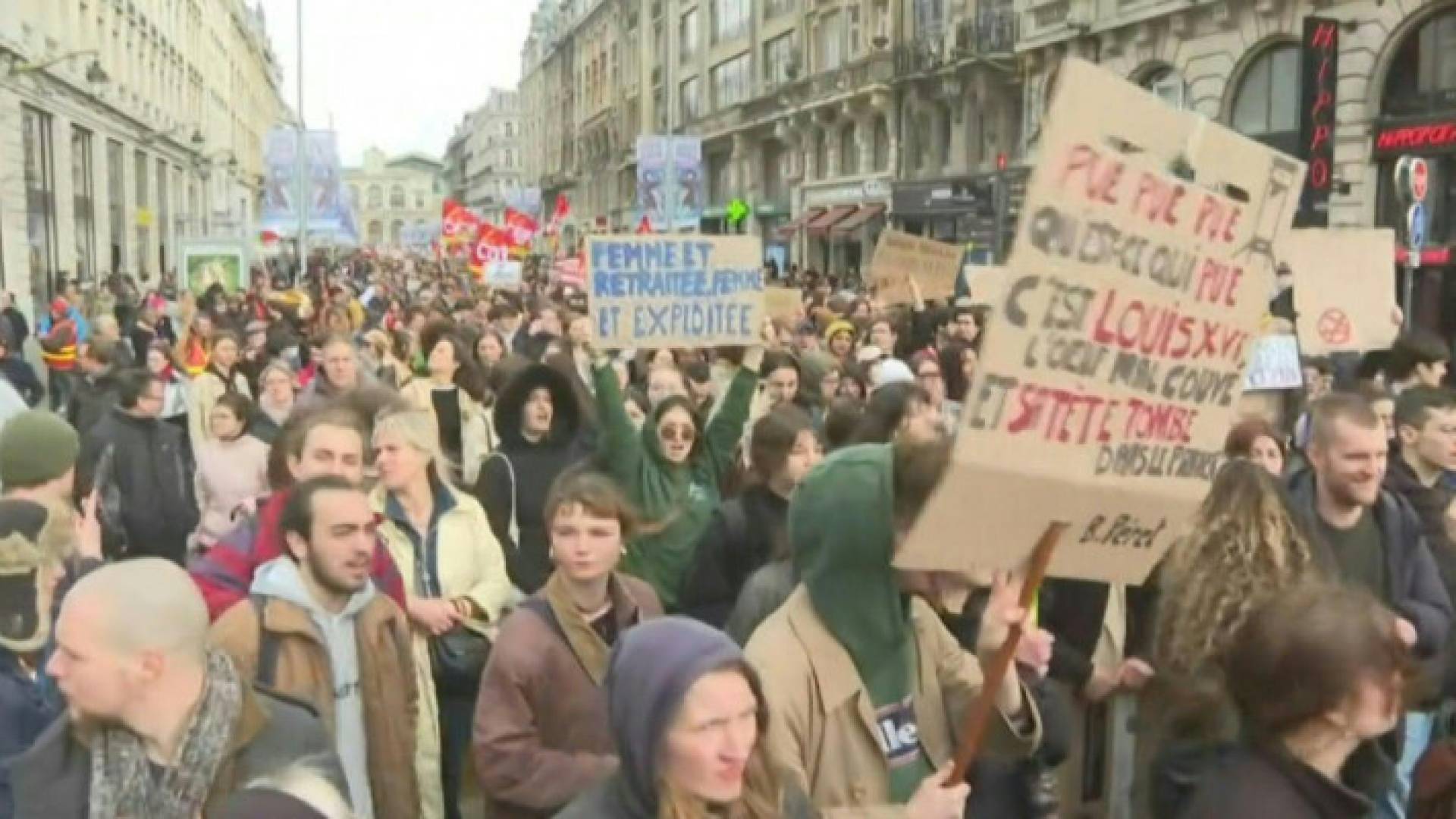 Roya News | Protests, strikes, fuel shortages as pensions fury rages in ...