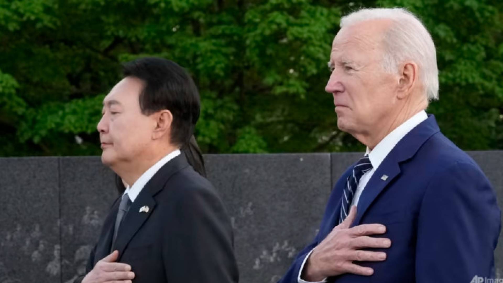 Roya News | Yoon, Biden kick off visit cementing US-South Korean ties