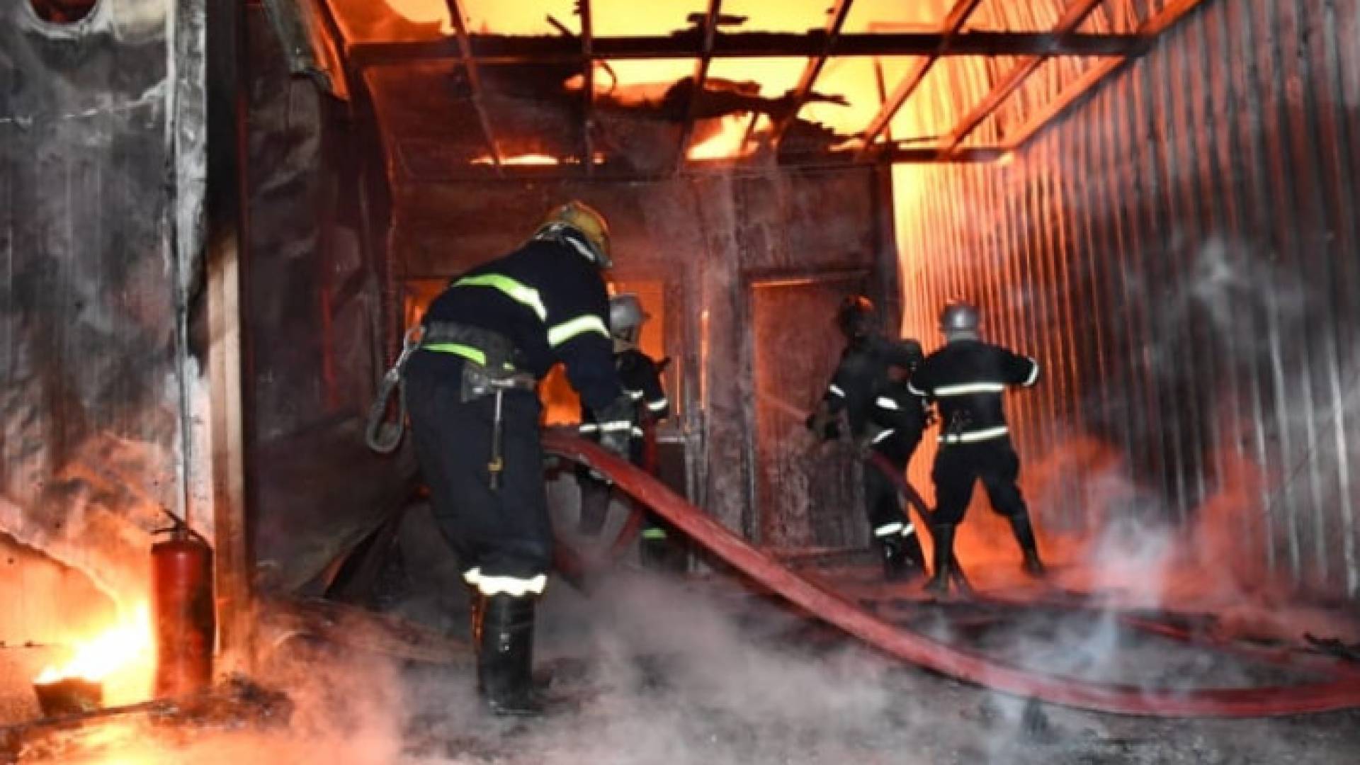 Roya News | Gas cylinder explodes in restaurant in Karak