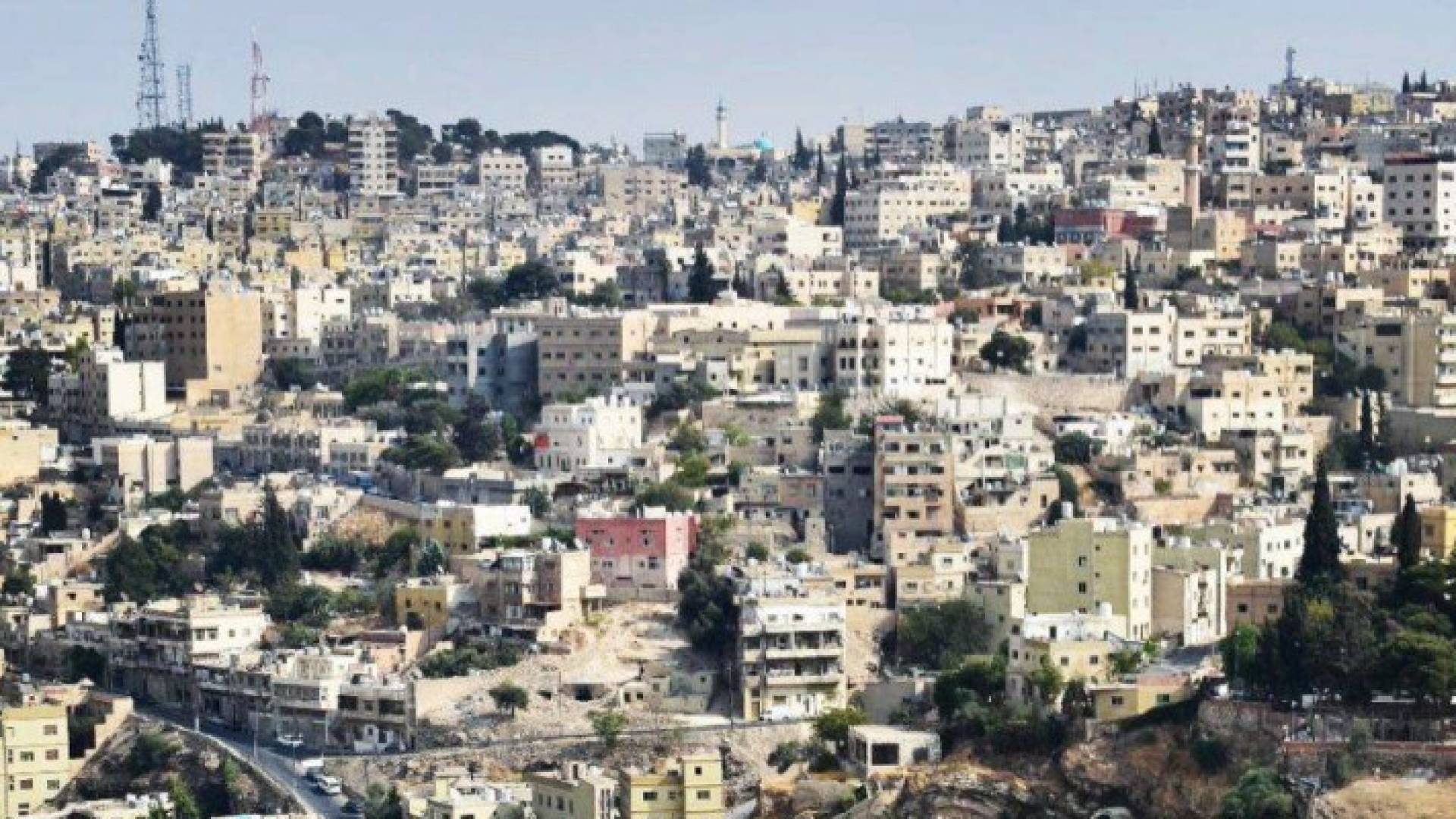 Roya News | Warm weather, clear skies Wednesday