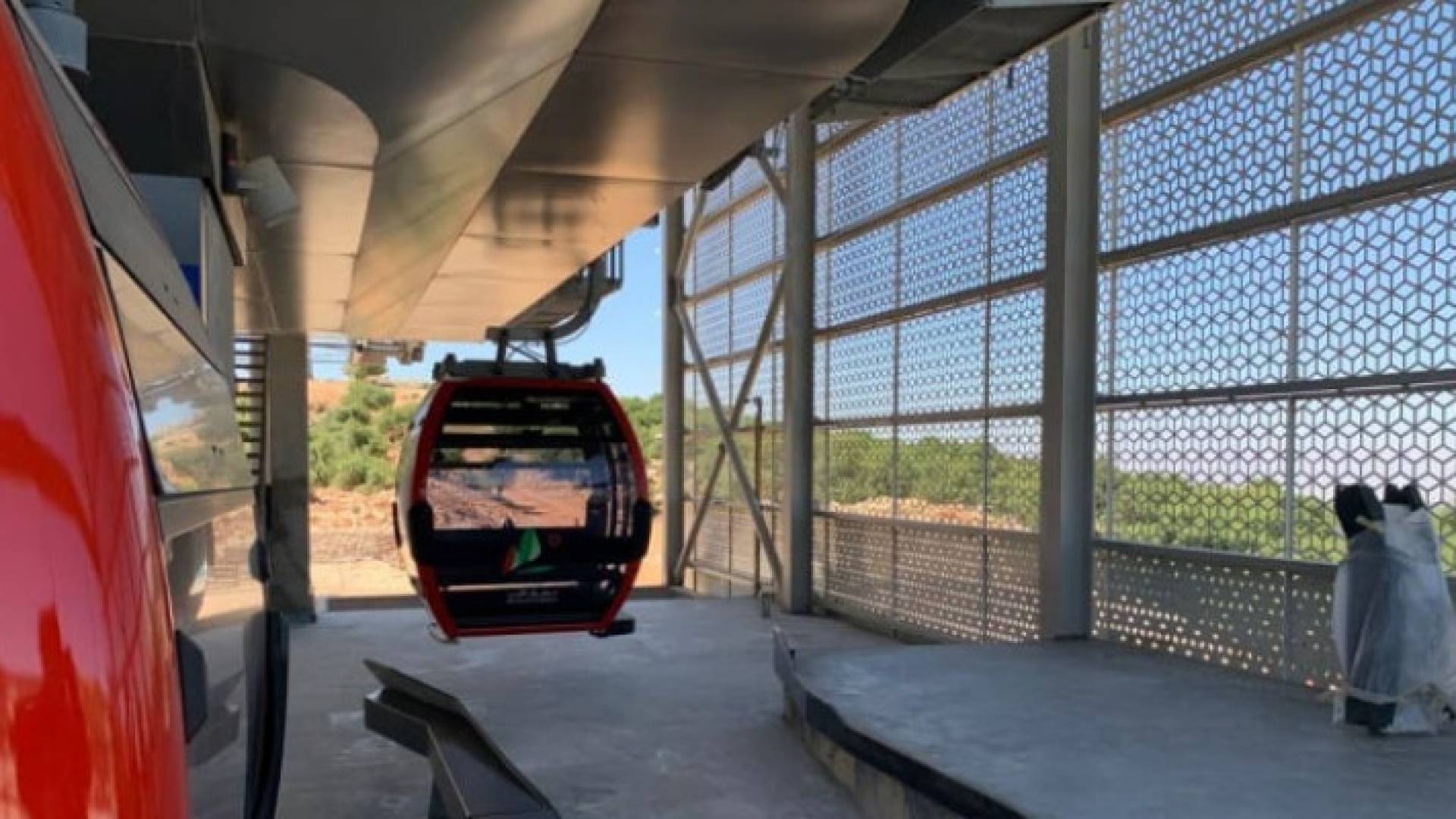 Roya News | Ajloun Cable Car attracts over 60,000 visitors in first month