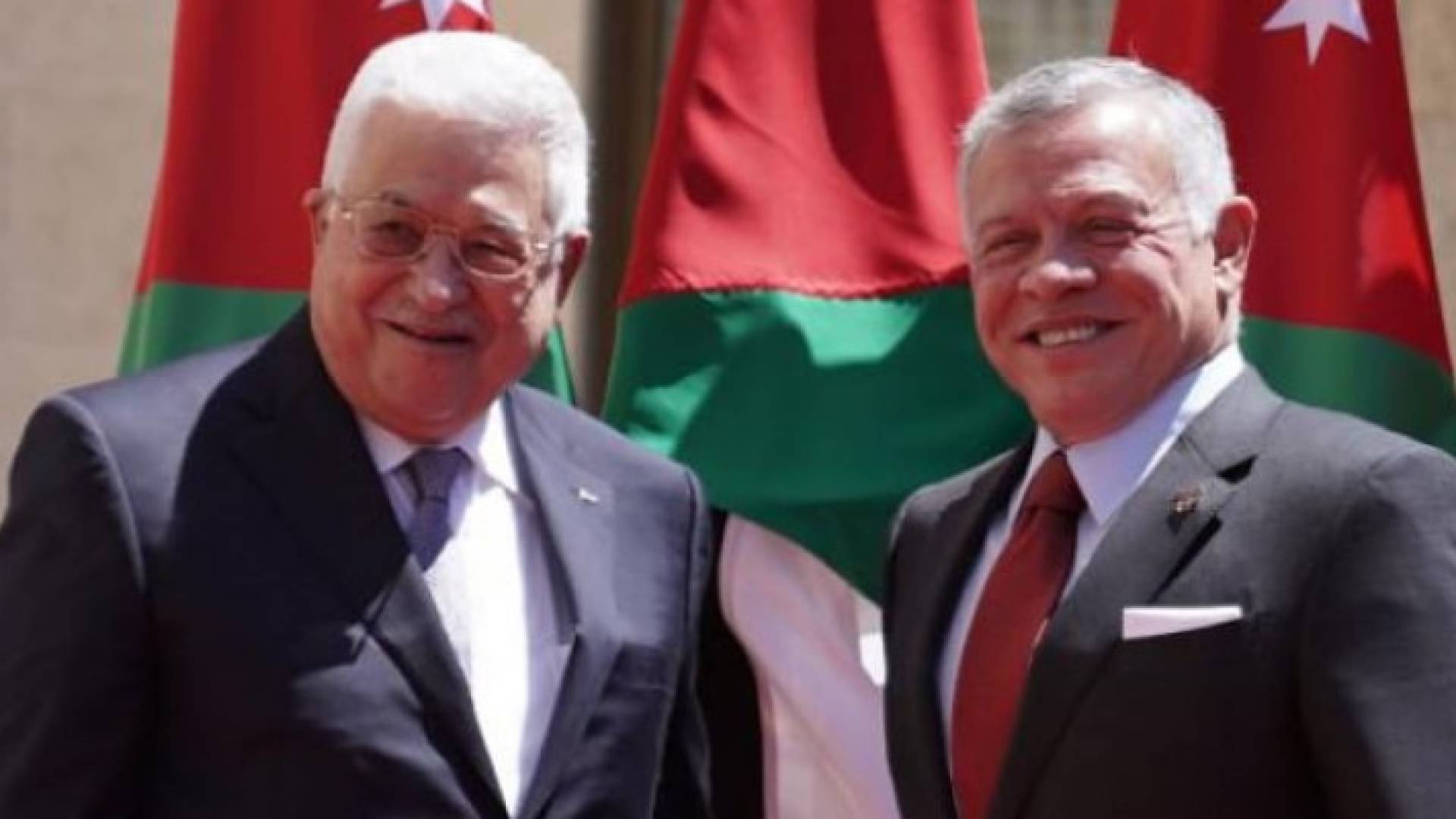 Roya News | Abbas arrives in Amman, meets with King