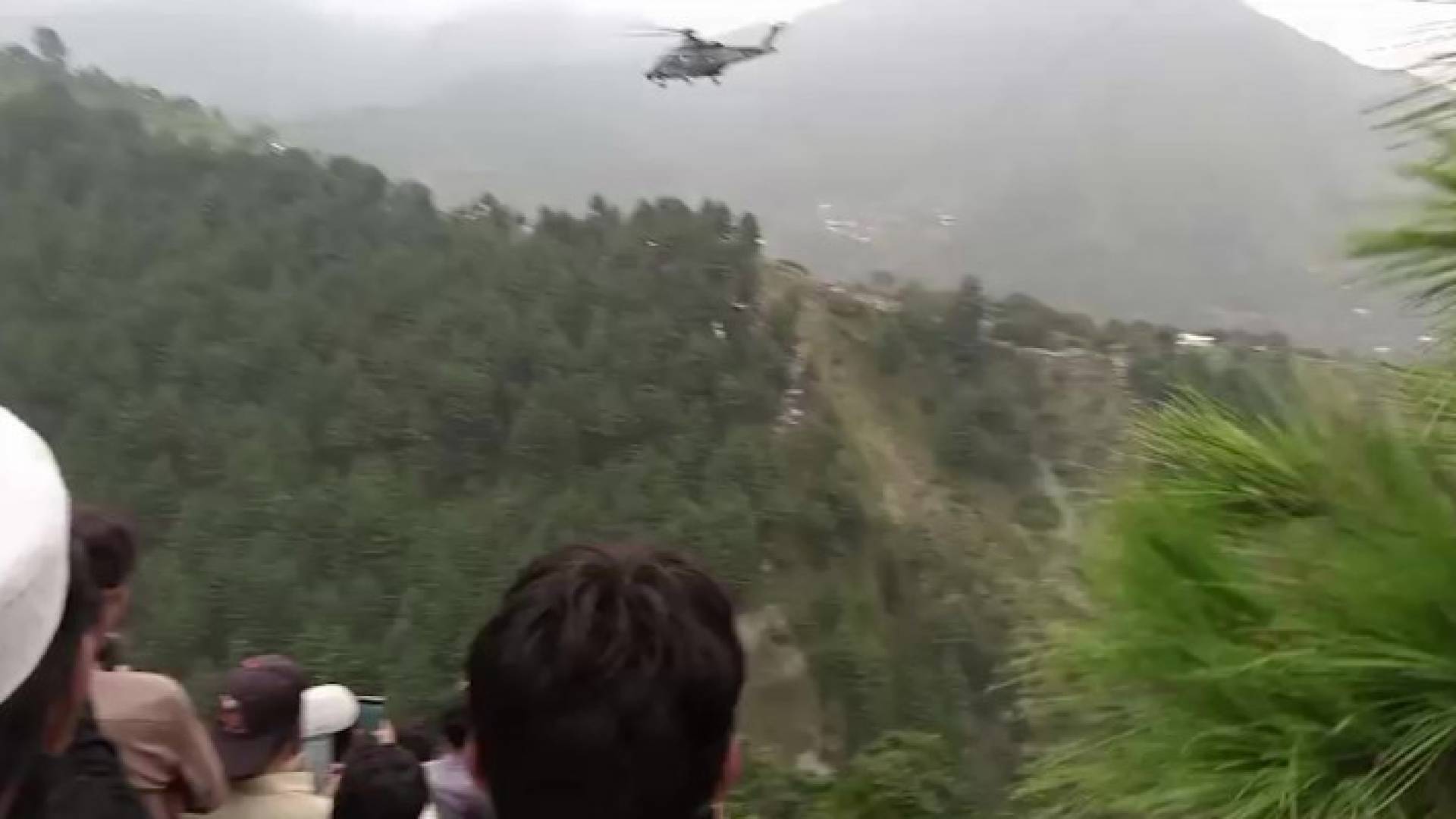 Roya News | First children rescued from cable car dangling over ...