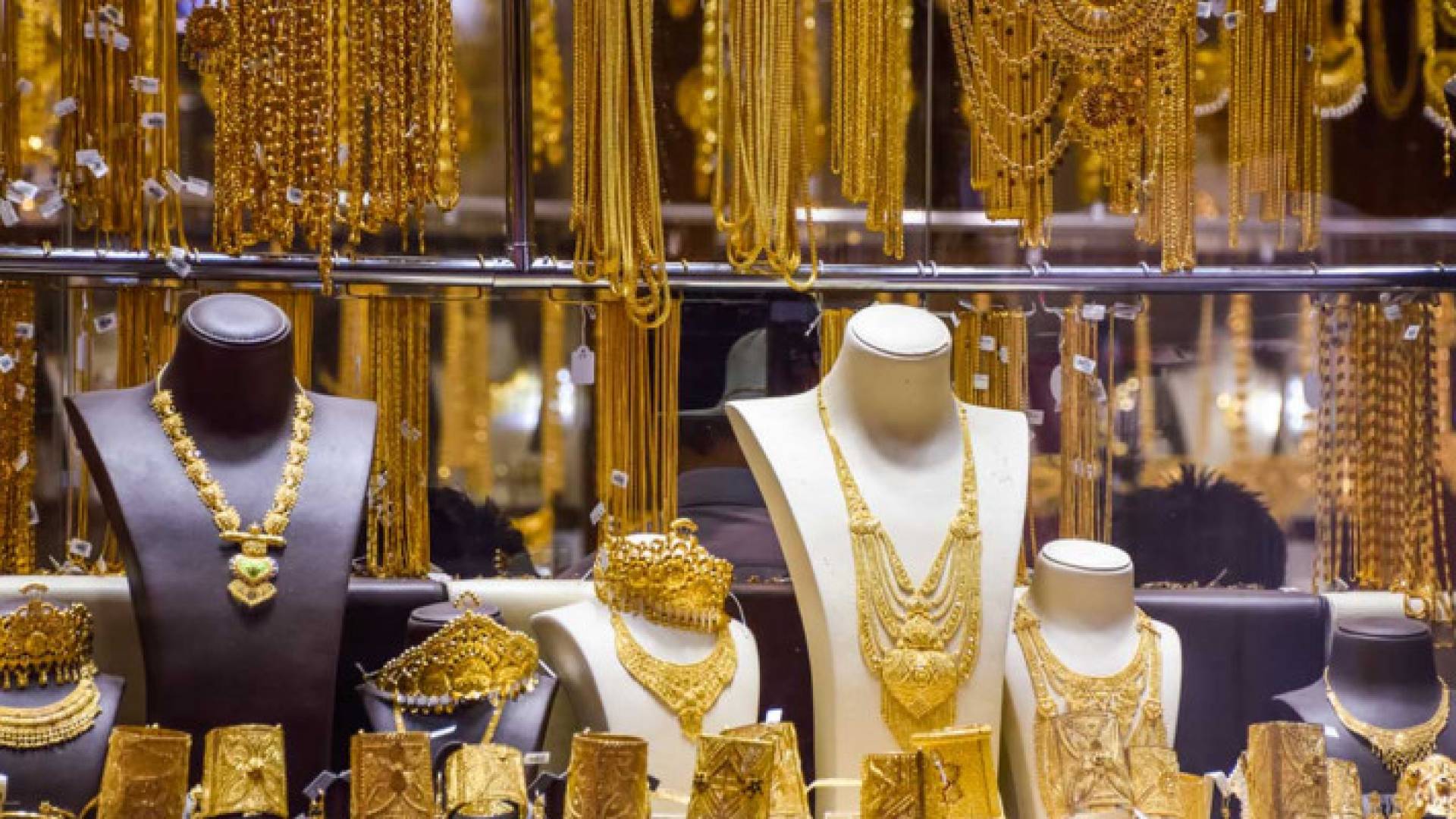 Roya News | Gold prices drop in Jordan Saturday