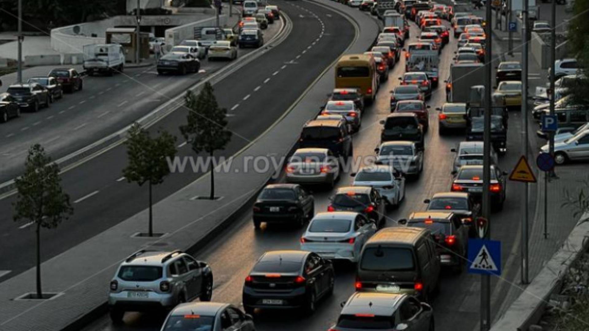 Roya News | Traffic jams in Jabal Amman as calls for solidarity against ...