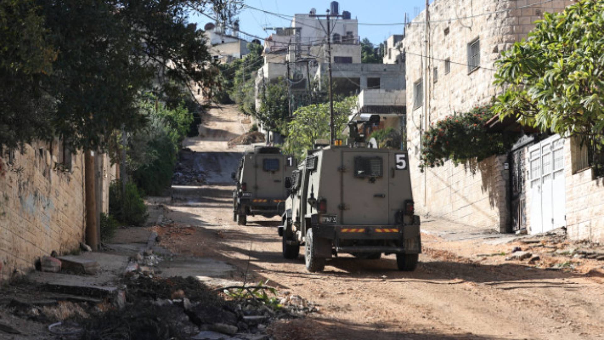 Roya News | 'Israeli Forces' conduct incursions in Nablus, Ramallah