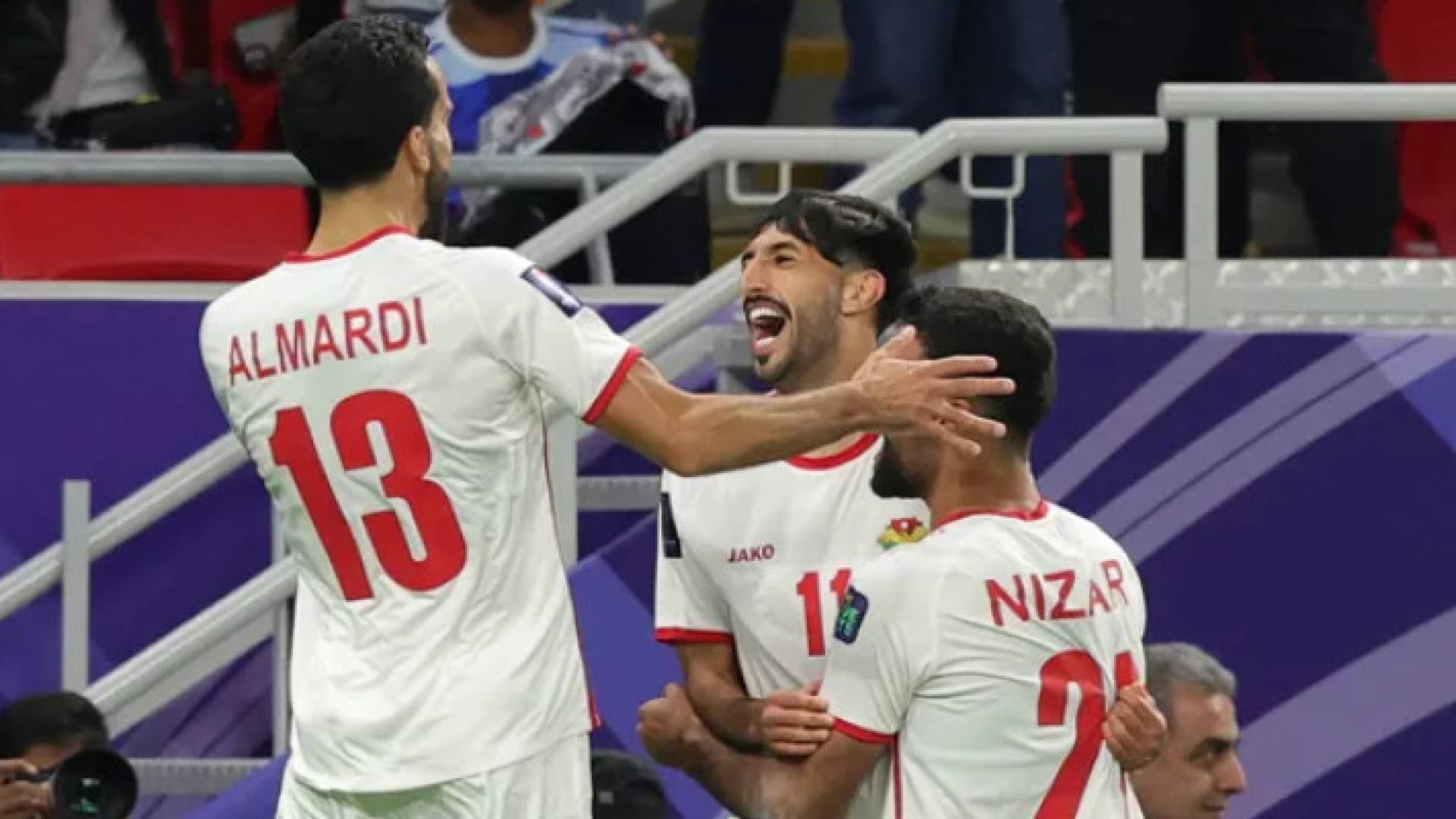 Roya News | King Abdullah II praises national football team's ...