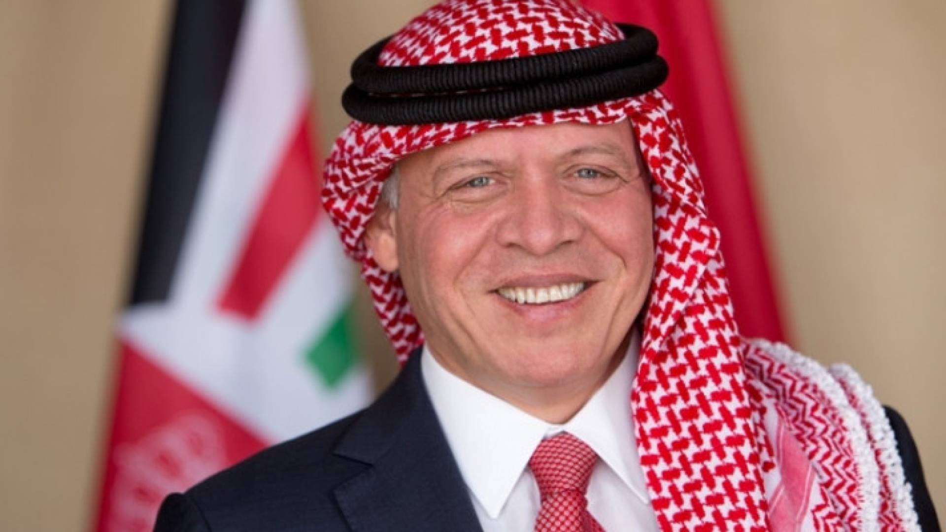 Roya News | King exchanges Eid Al Adha wishes with Arab leaders