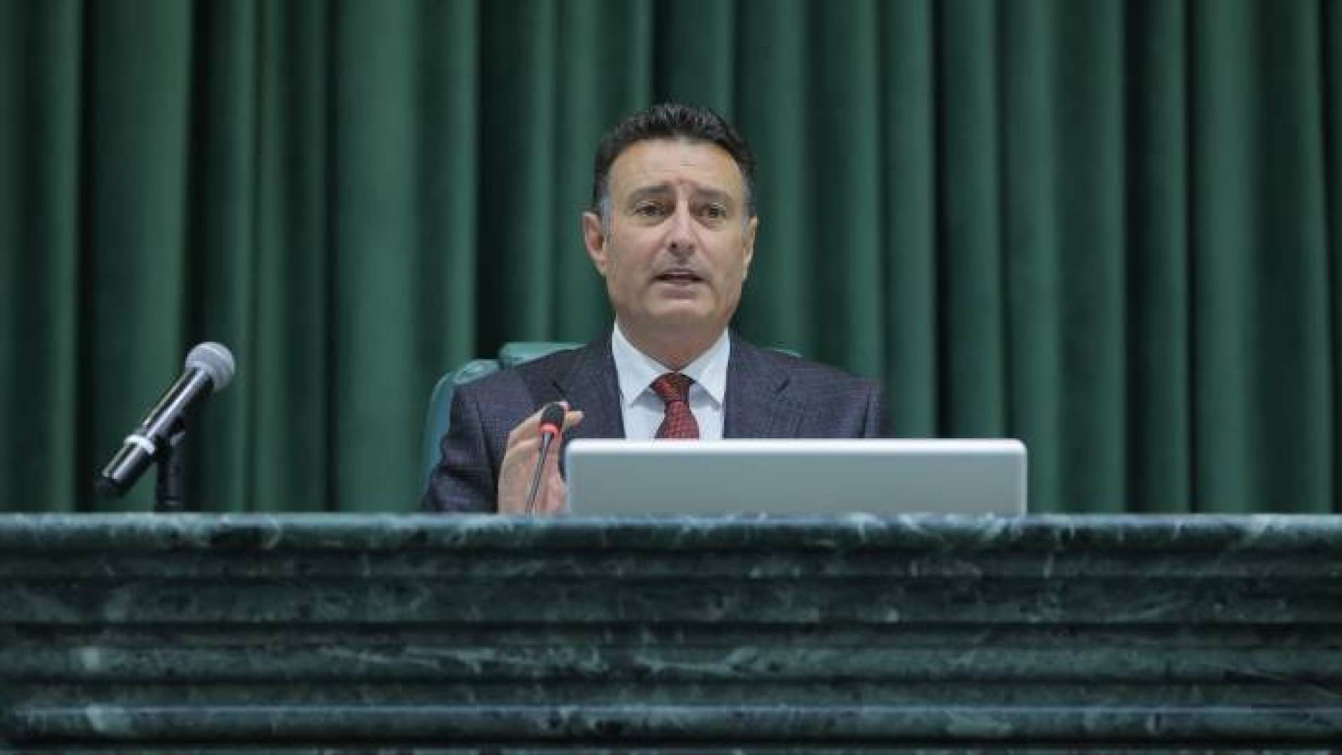 Roya News | Ahmad Safadi praises army's humanitarian efforts in Gaza