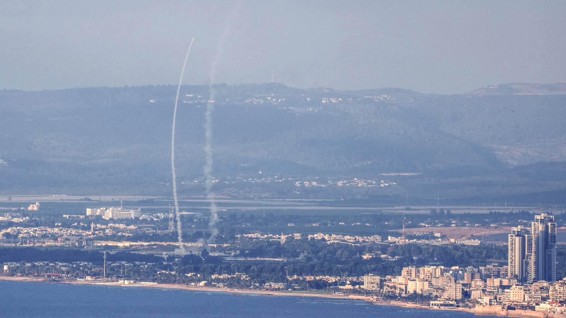 Roya News | Yemen missile launch triggers panic in "Israel", 11 wounded