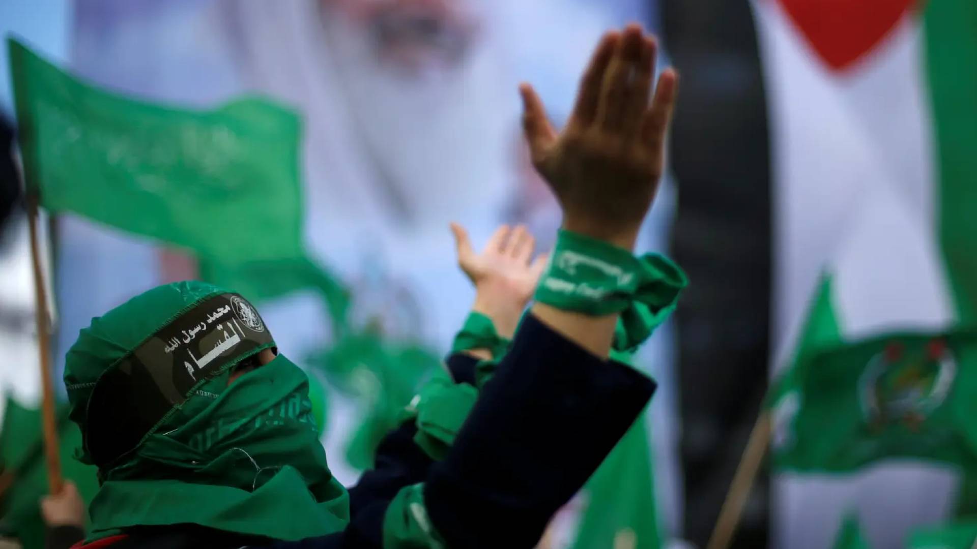 Roya News | Hamas mourns leader Hassan Farhat, family