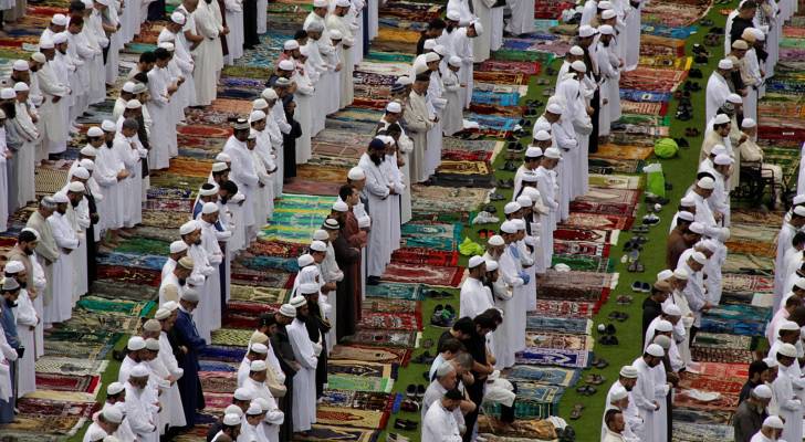 رؤيا الإخباري الدول التي أعلنت السبت أول أيام عيد الفطر